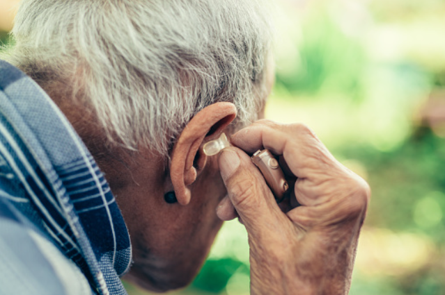 Best Bluetooth Hearing Aids for Seniors | Senior Strong